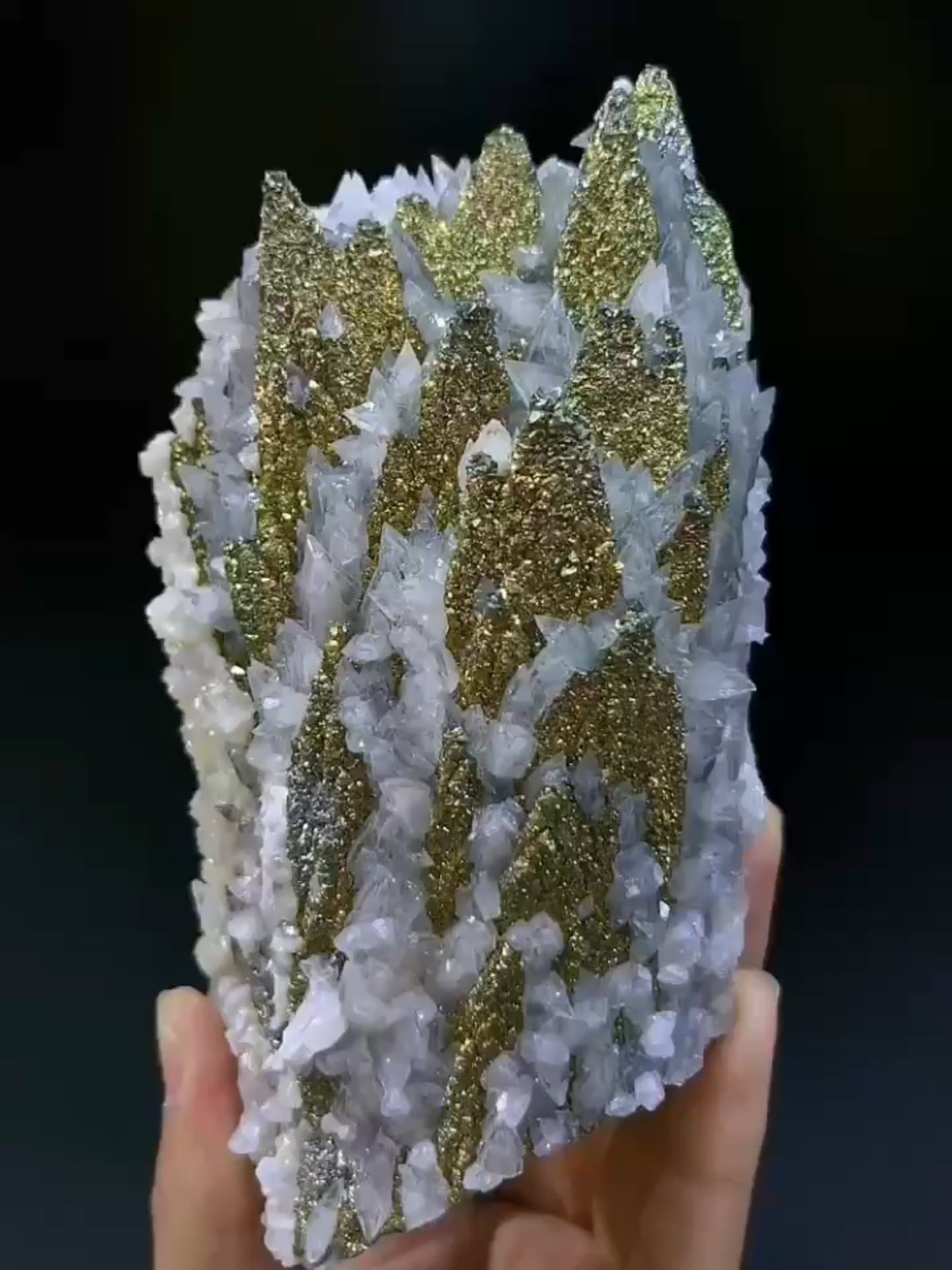Mineral Specimen – WOWQUARTZ